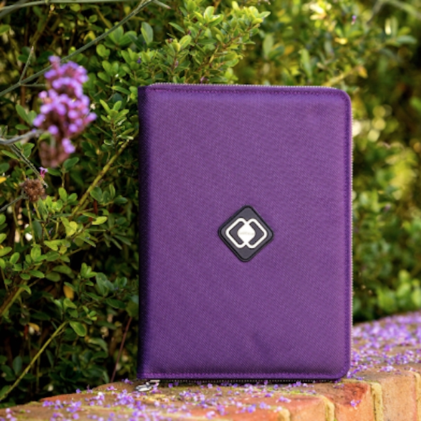 Mappe til hestepas & div. dokumenter -LeMieux >Køb Her